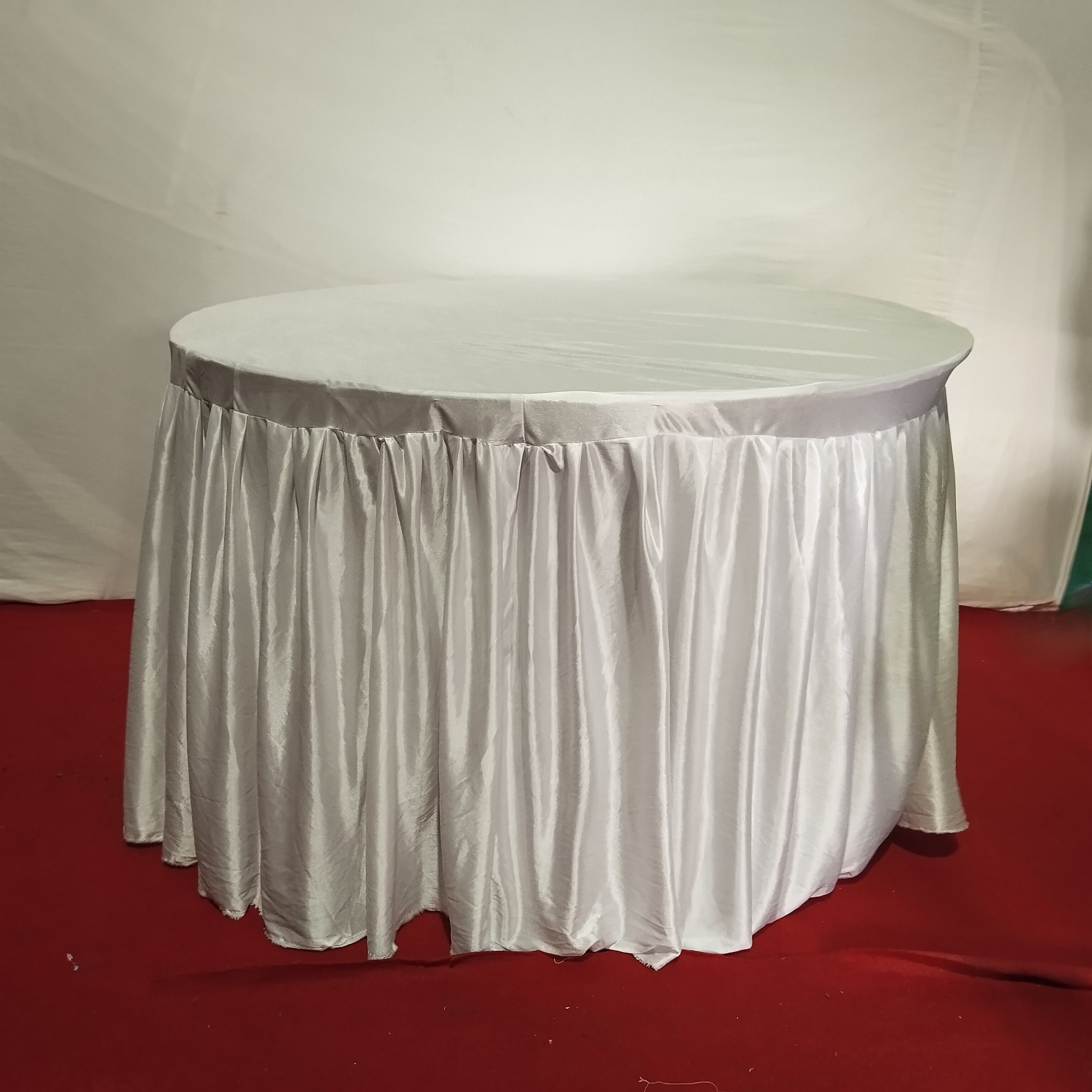 Round Table on Rent - Wooden Round Table (8 Seats) with Lycra White ...
