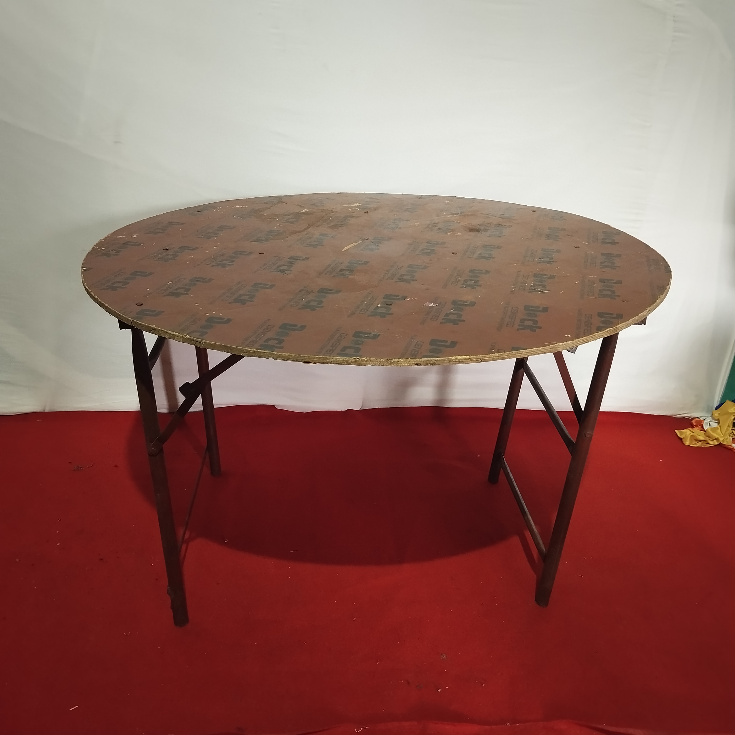 Round Table on Rent: 8-Seater for Events | Event Equipment Rentals ...